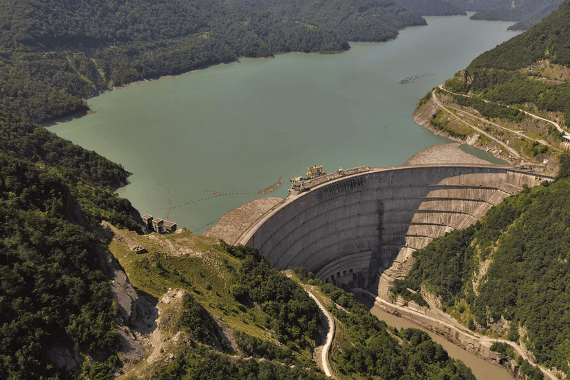 Georgia’s energy sector is leaking money — into Russian coffers